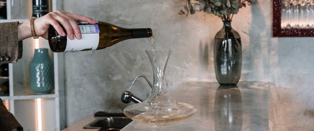 Why- & How-To: Aerate Wine » 3 Quick Tips
